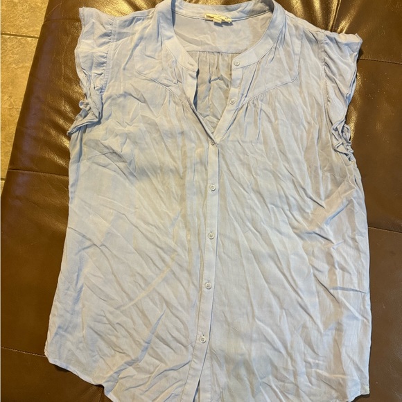 Maison Jules | Tops | Madison Jules Button Down Sleeveless Shirt Light ...